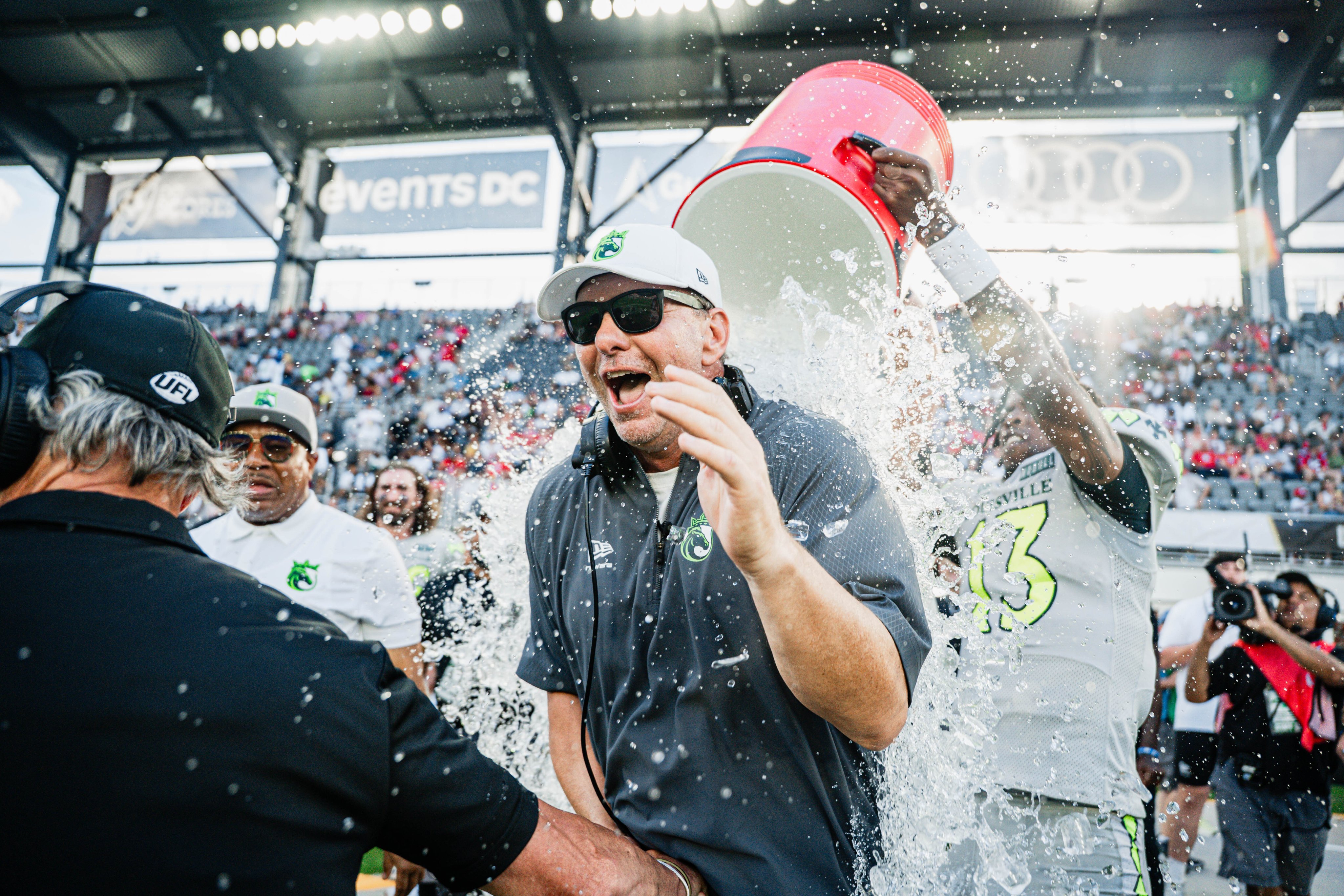 United Bowl: Louisville Kings 27, DC Defenders 20 - Kings Win the UFL ...